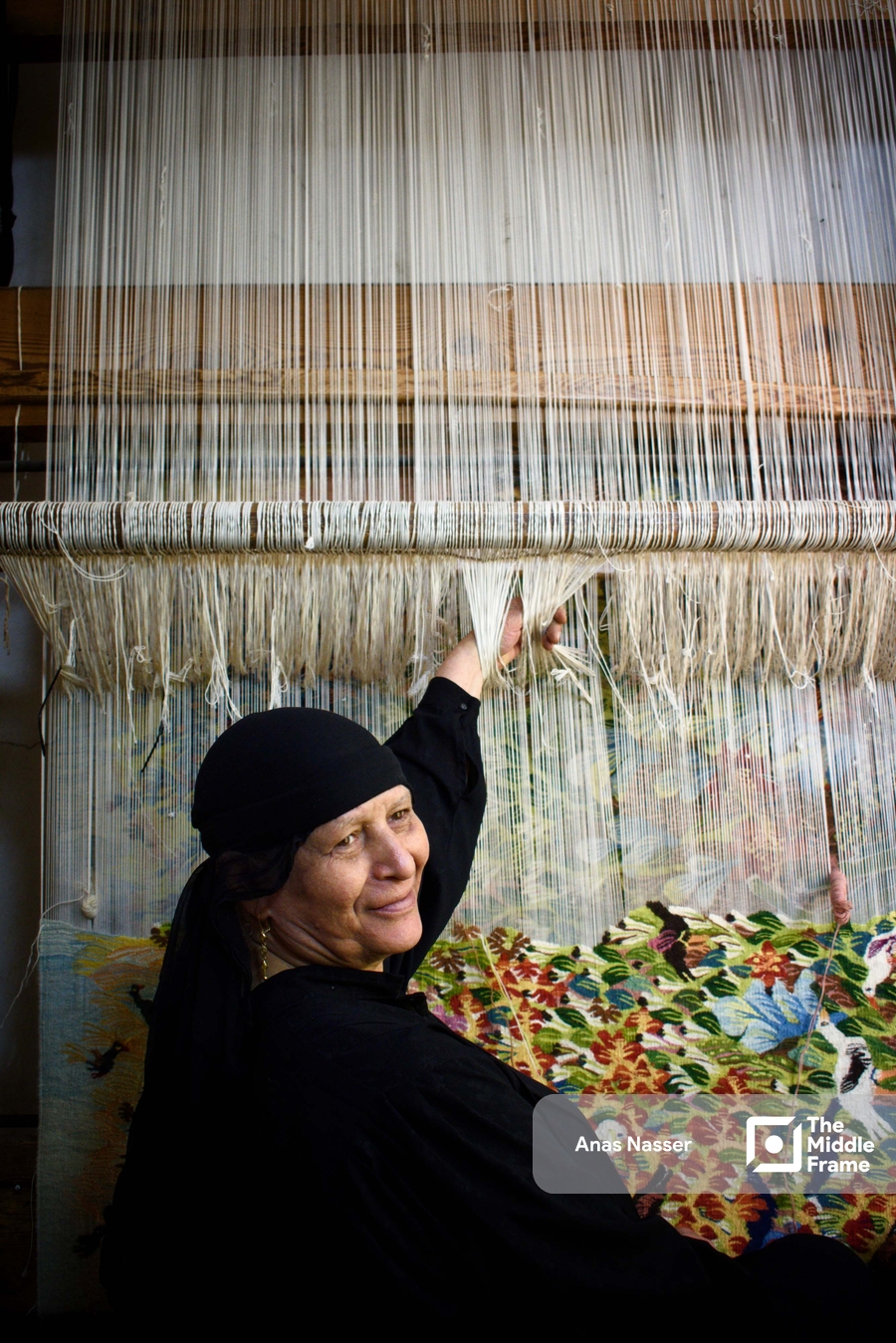 Egyptian woman weaving a handmade carpet. • The Middle Frame • Arab ...
