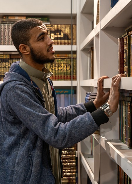 A portrait from the Cairo International Book Fair. • The Middle Frame ...