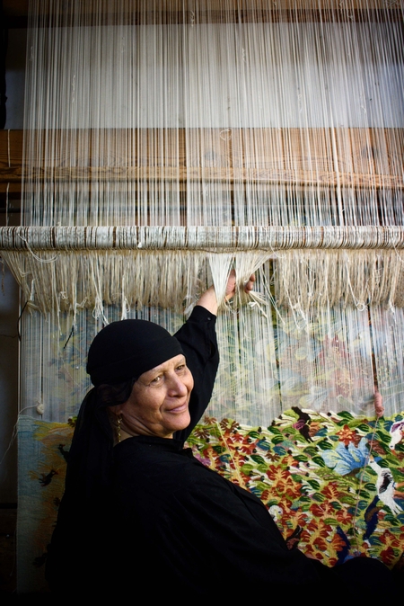 Egyptian woman weaving a handmade carpet. • The Middle Frame • Arab ...