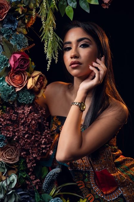 Artistic photoshoot of an Egyptian model. • The Middle Frame • Arab ...