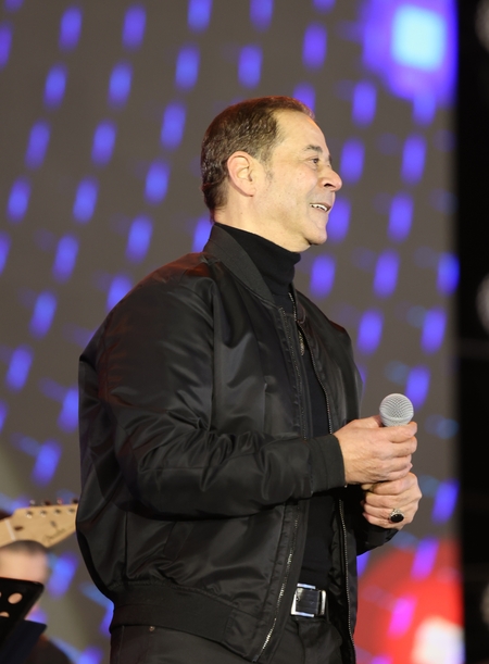 A concert of the Egyptian artist Medhat Saleh. • The Middle Frame ...