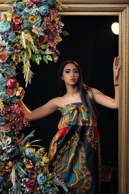 Artistic photoshoot of an Egyptian model. • The Middle Frame • Arab ...